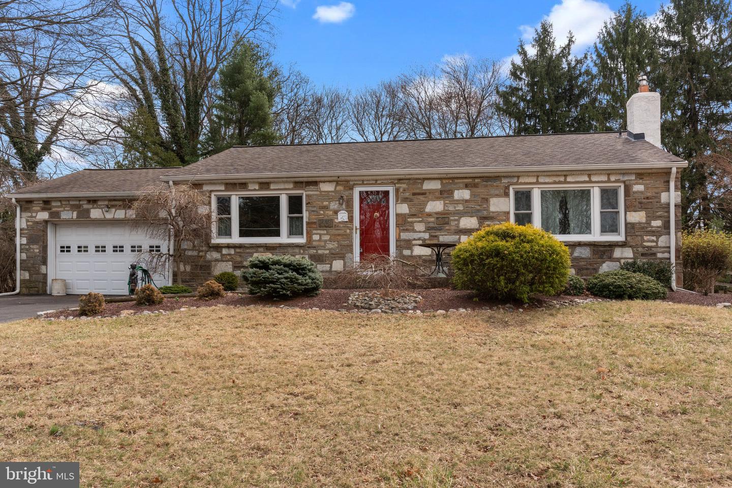 1665 Bonnie Brae Dr, Huntingdon Valley, PA 19006 - MLS PABU2089808 ...