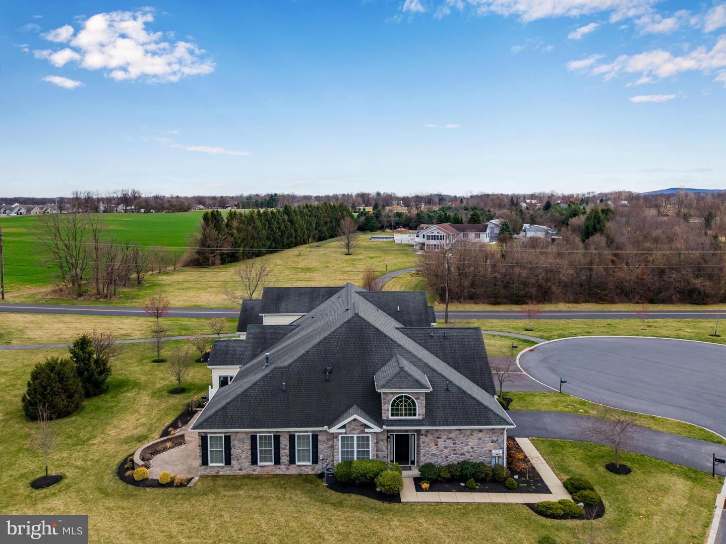 214 Colonial Dr, Mechanicsburg, PA 17050 - MLS PACB2040390 - Coldwell ...