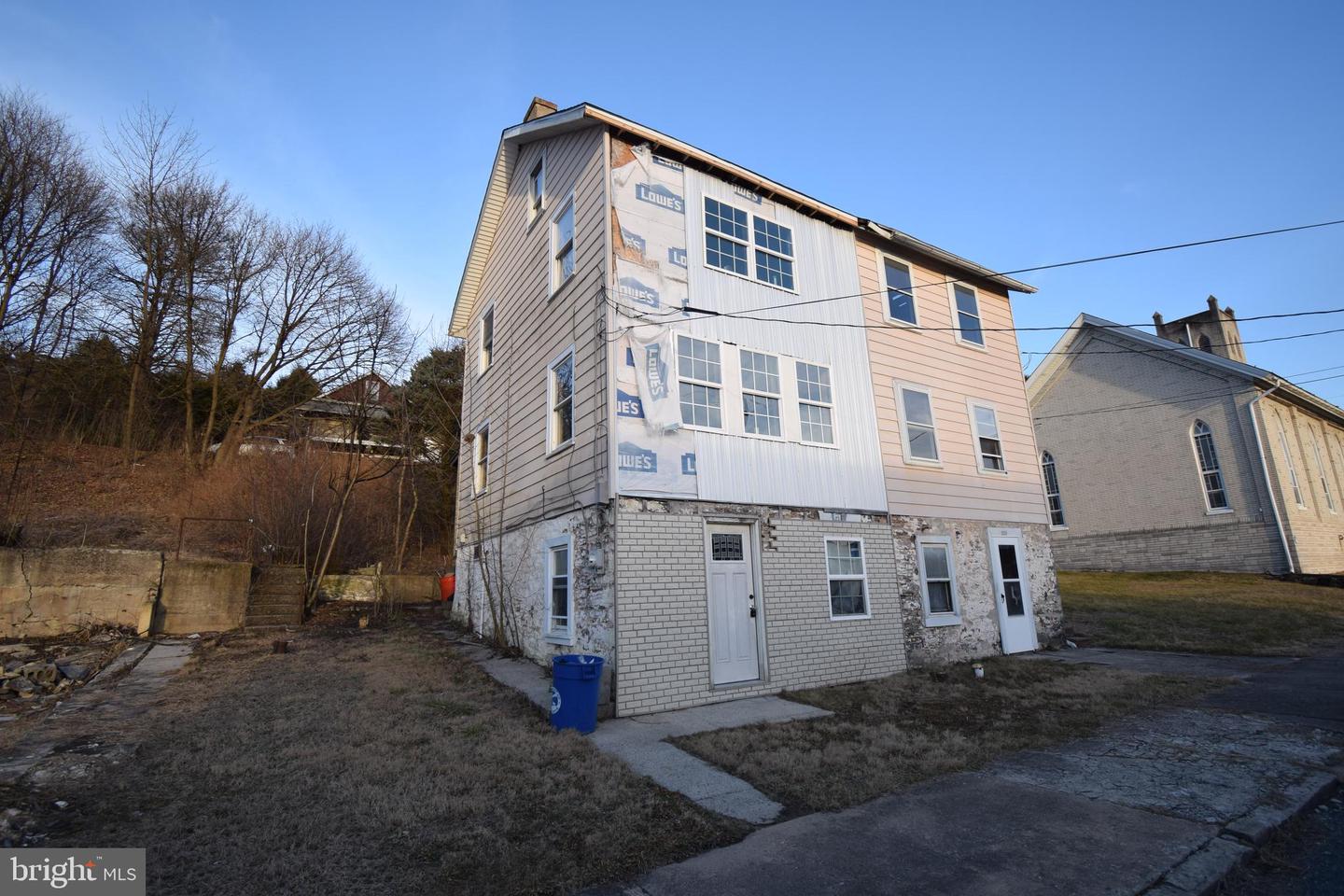 259 Main St, Parryville, PA 18244 - MLS PACC2002302 - Coldwell Banker