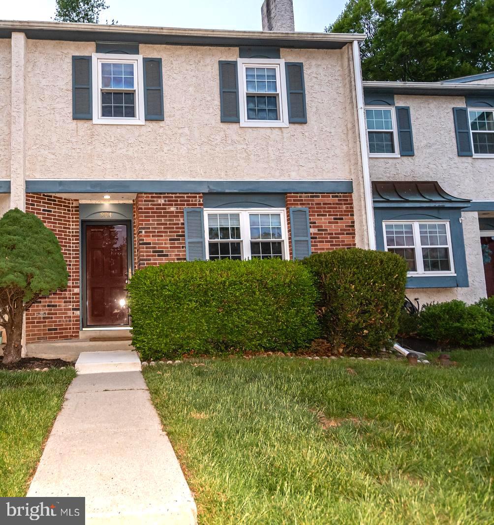 904 Debbie Ln, Phoenixville, PA 19460 - MLS PACT2095600 - Coldwell Banker