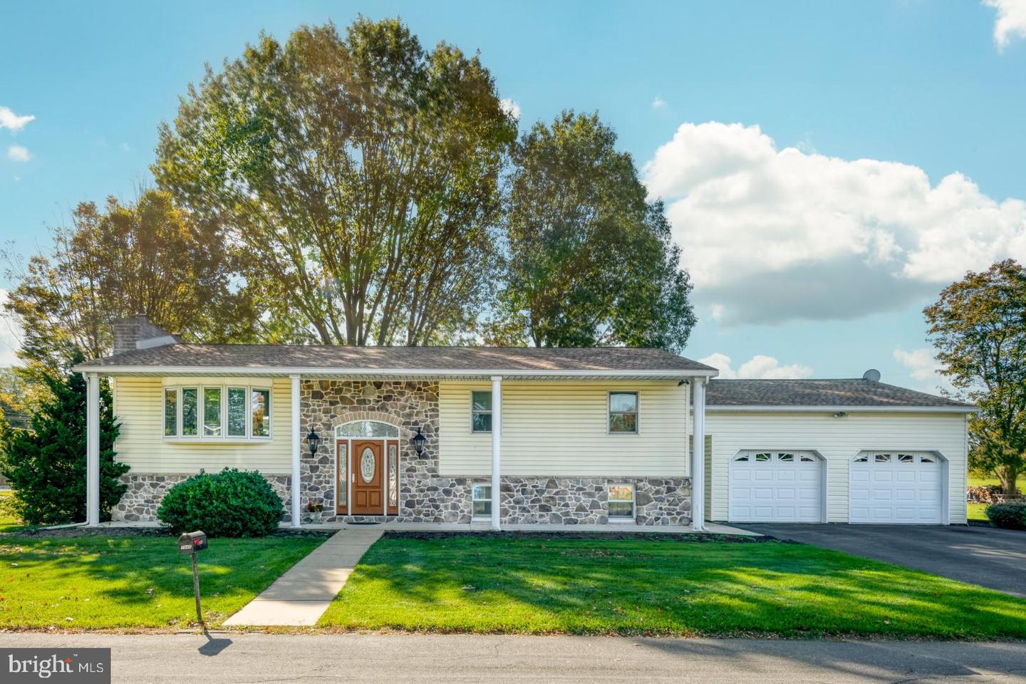 7945 Umberger Rd, Harrisburg, PA 17112 - MLS PADA2028454 - Coldwell Banker