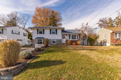 1115 Brookwood Ln, Secane, PA 19018 - MLS PADE2037856 - Coldwell Banker