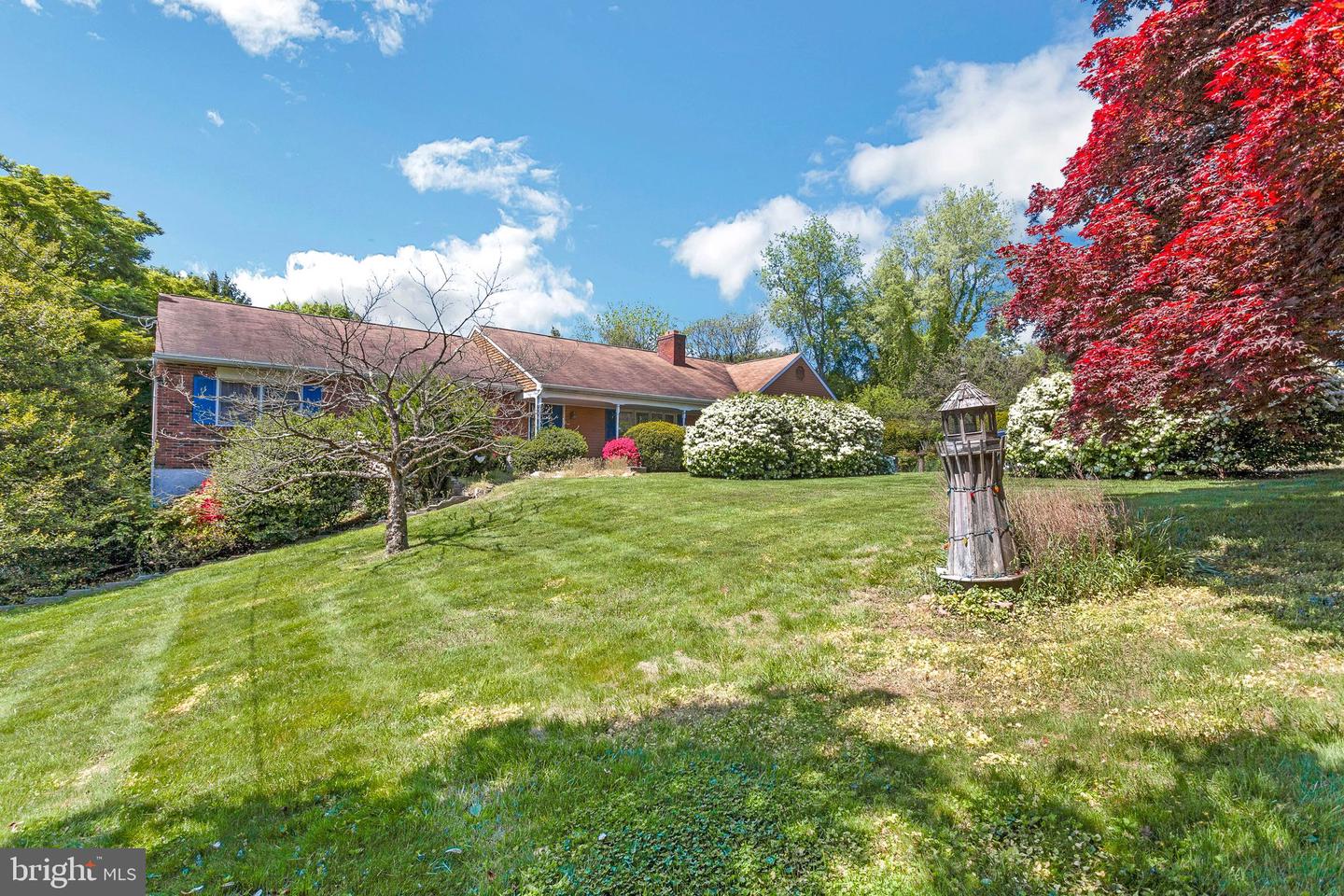 422 Spring Valley Rd, Media, PA 19063 - MLS PADE2065876 - Coldwell Banker