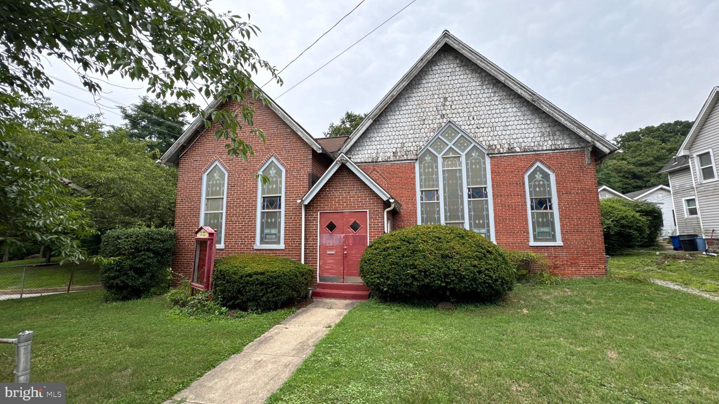 203 Highland Ave, Wayne, PA 19087 - MLS PADE2073326 - Coldwell Banker