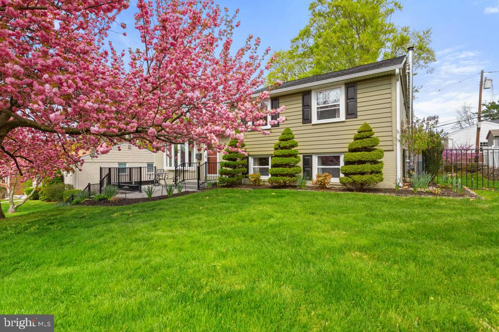 128 Locust Ave, Springfield, PA 19064 - MLS PADE2088674 - Coldwell Banker