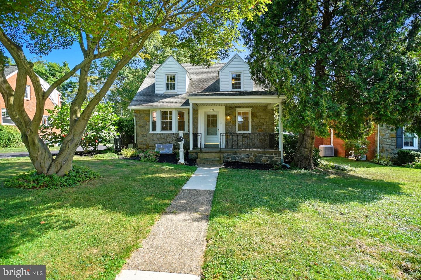 979 Edgewood Dr, Springfield, PA 19064 - MLS PADE2100810 - Coldwell Banker