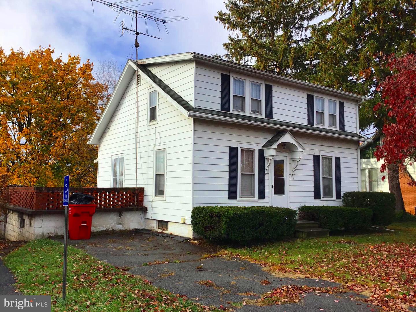 1714 E Main St, Waynesboro, PA 17268 - MLS PAFL2010492 - Coldwell Banker