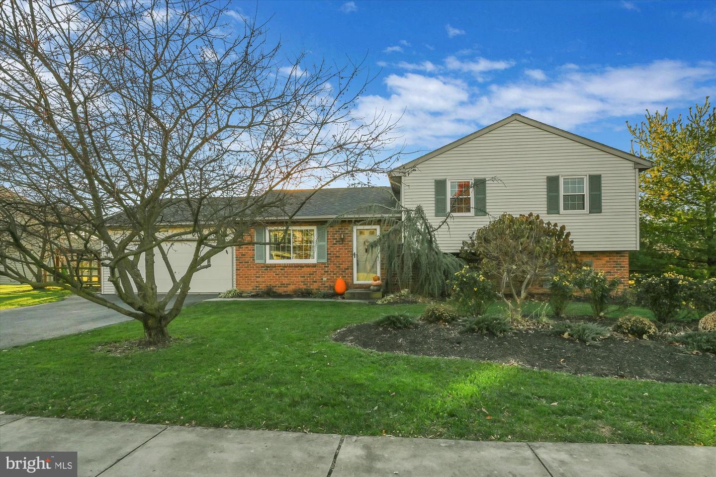 60 S Aspen Dr, Mount Joy, PA 17552 - MLS PALA2028174 - Coldwell Banker