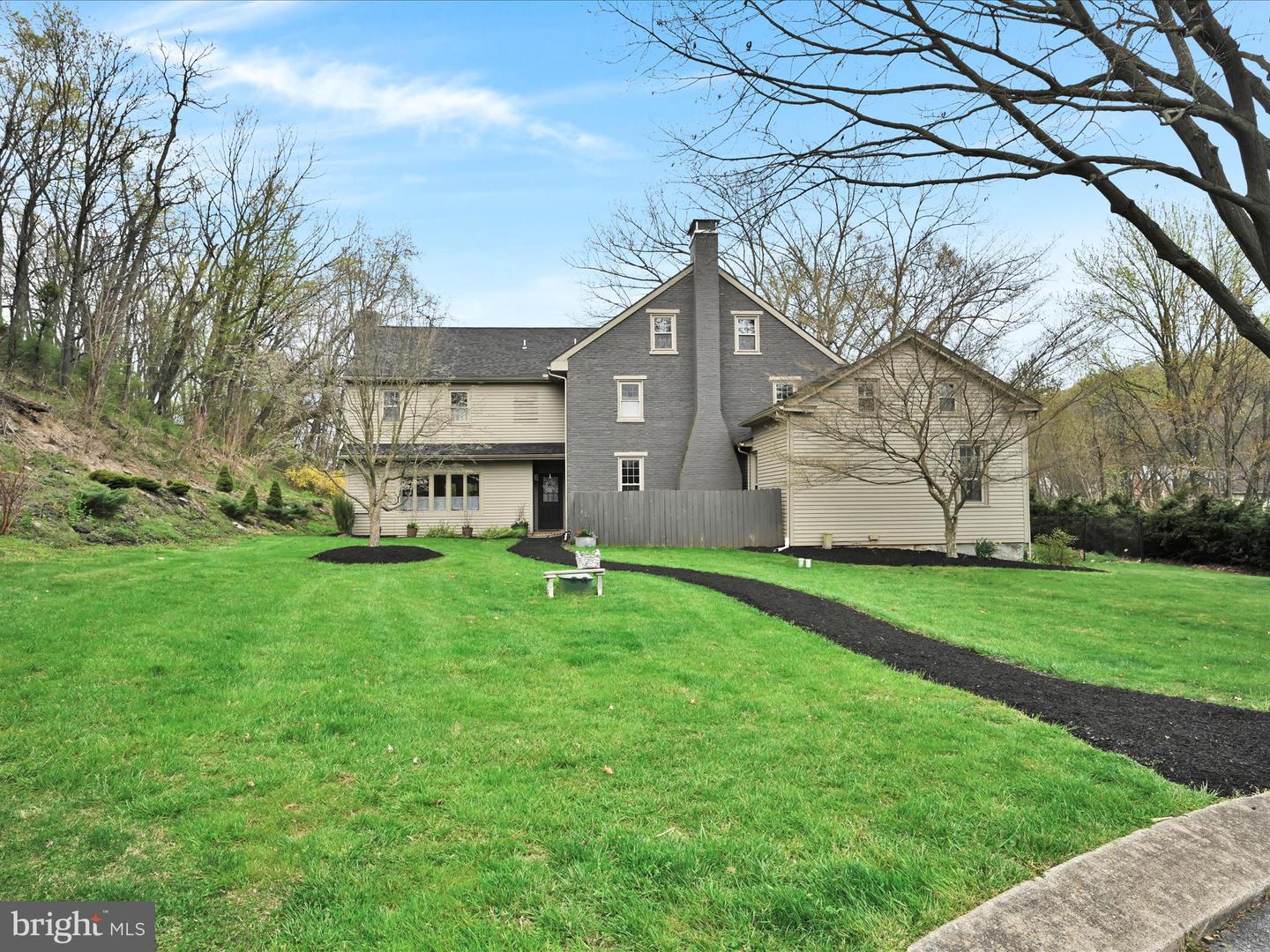 2657 Valley View Dr, Lancaster, PA 17601 - MLS PALA2033122 - Coldwell ...