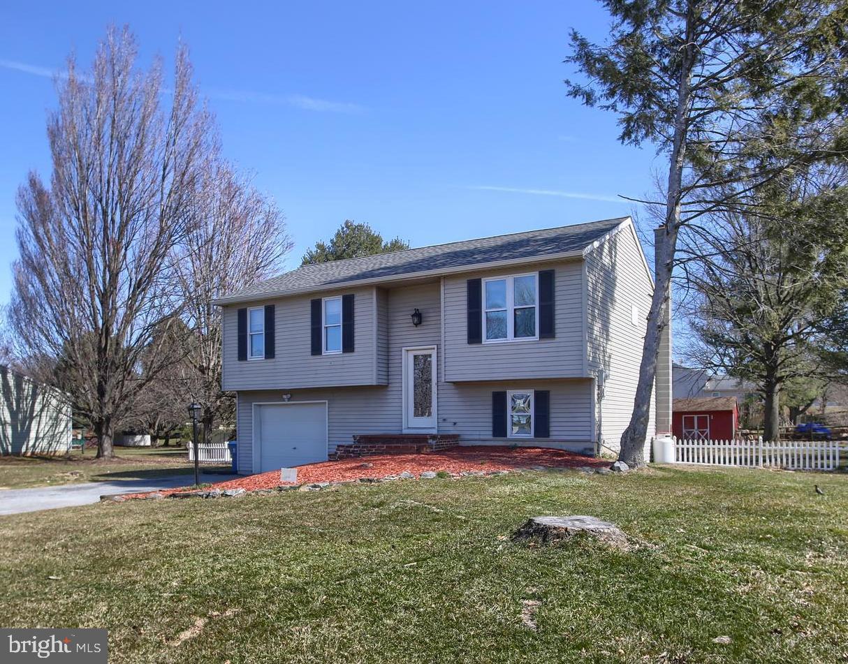 455 Hollyann Dr, Landisville, PA 17538 - MLS PALA2034154 - Coldwell Banker