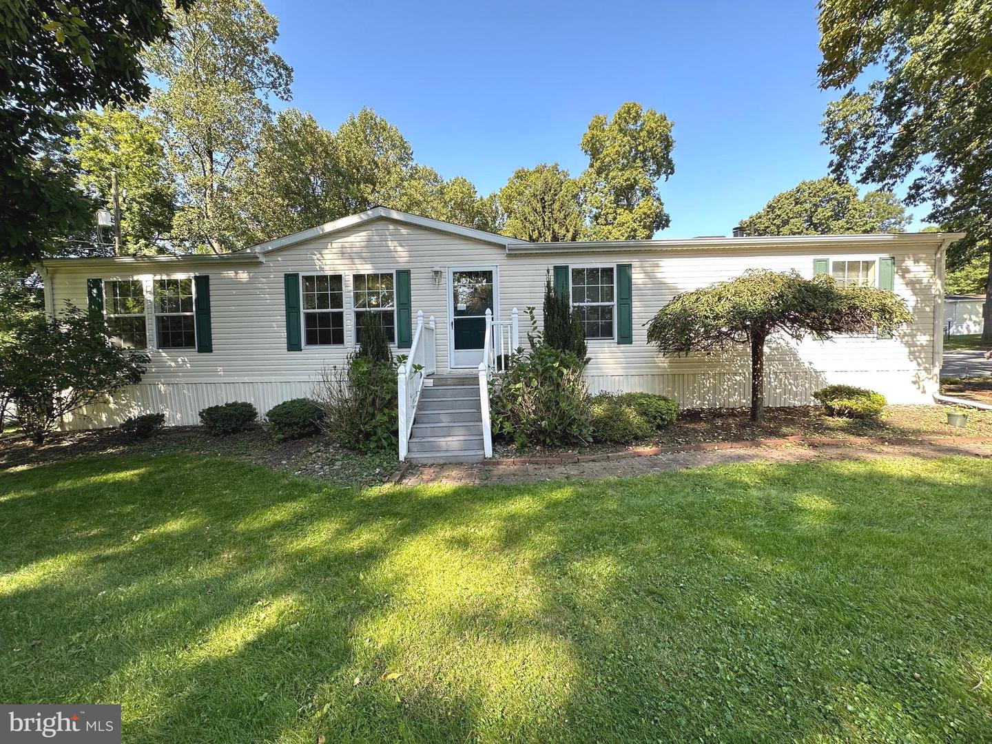 22 Rainbow Cir, Elizabethtown, PA 17022 - MLS PALA2041724 - Coldwell Banker