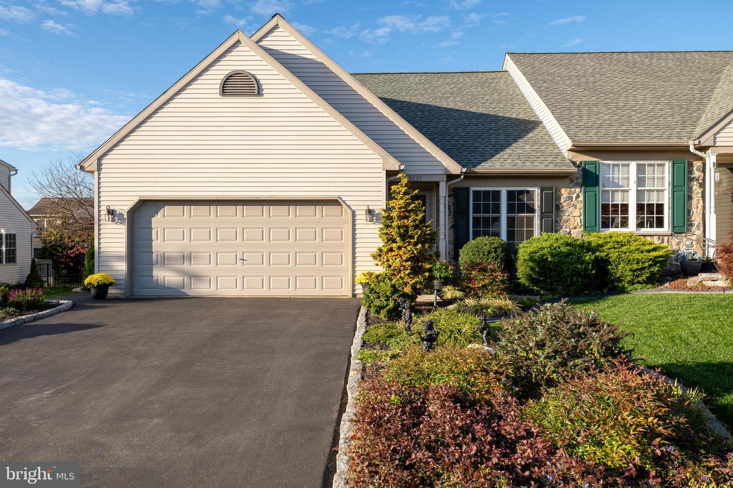 5035 Field View Dr, Mount Joy, PA 17552 - MLS PALA2042108 - Coldwell Banker