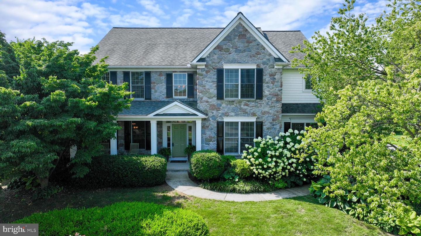 137 Huntingwood Dr, Lancaster, PA 17602 - MLS PALA2055128 - Coldwell Banker