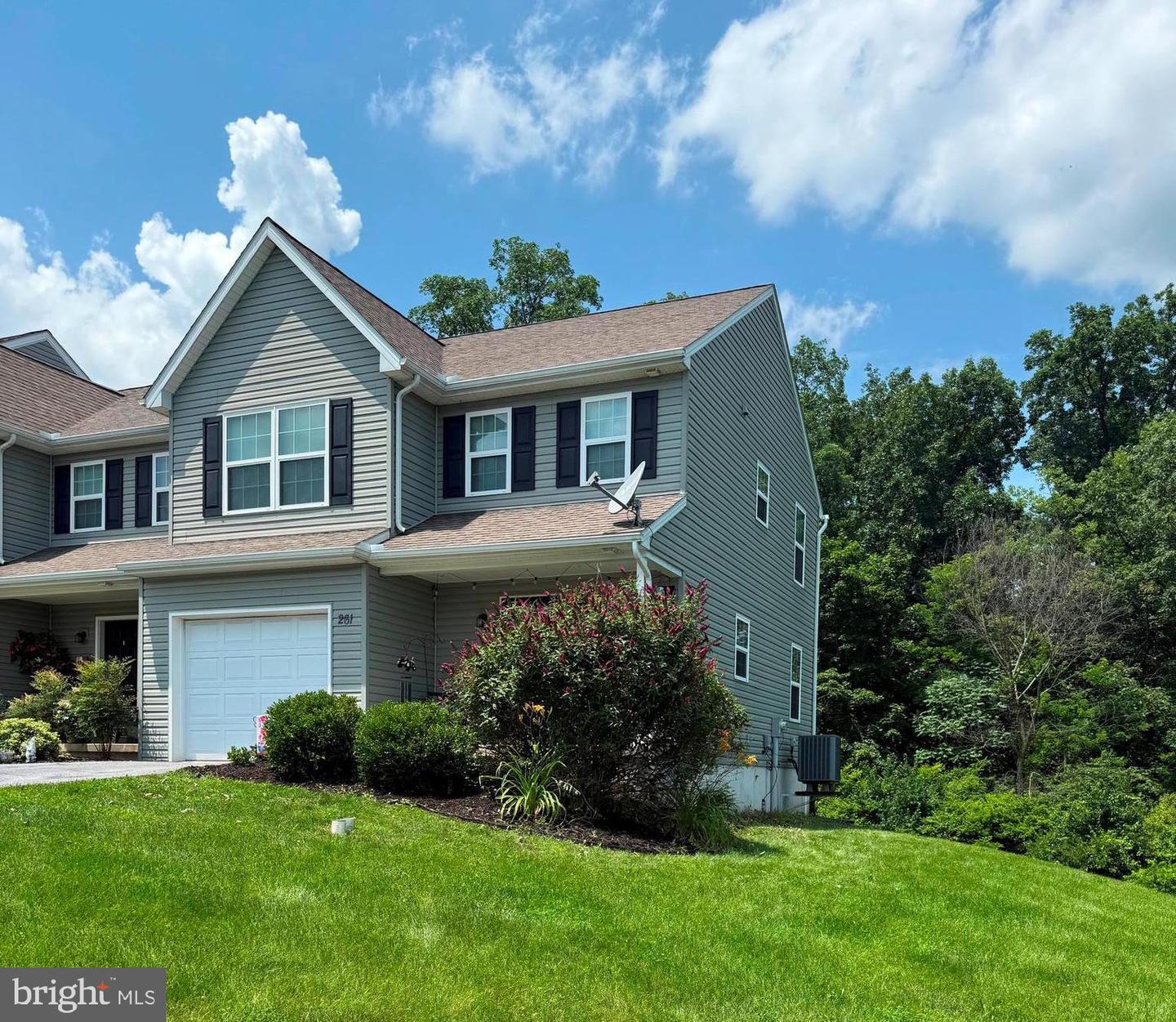 261 Wildflower Dr, East Earl, PA 17519 - MLS PALA2072202 - Coldwell Banker