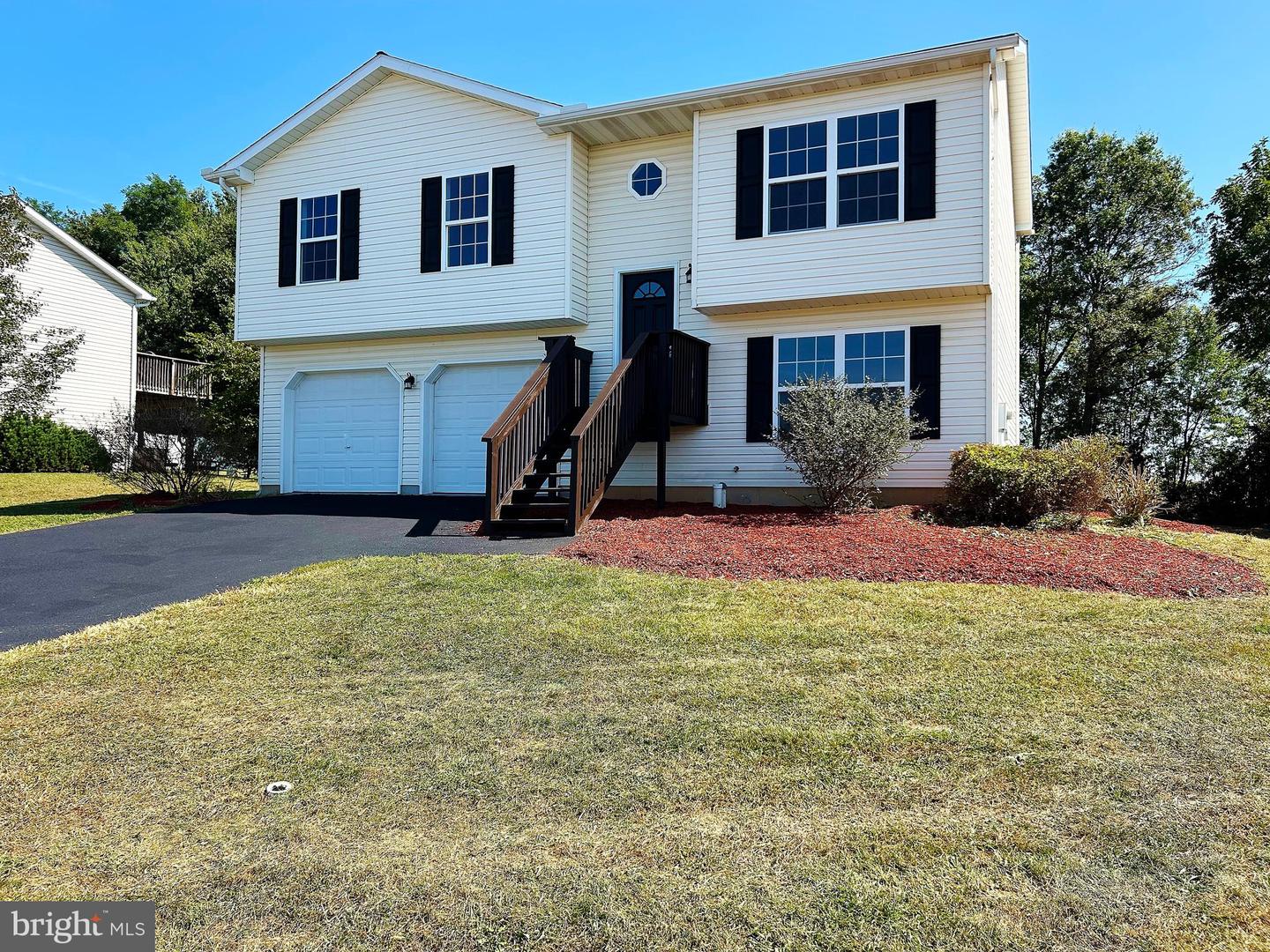 30 Horizon Dr, Fredericksburg, PA 17026 - MLS PALN2017142 - Coldwell Banker
