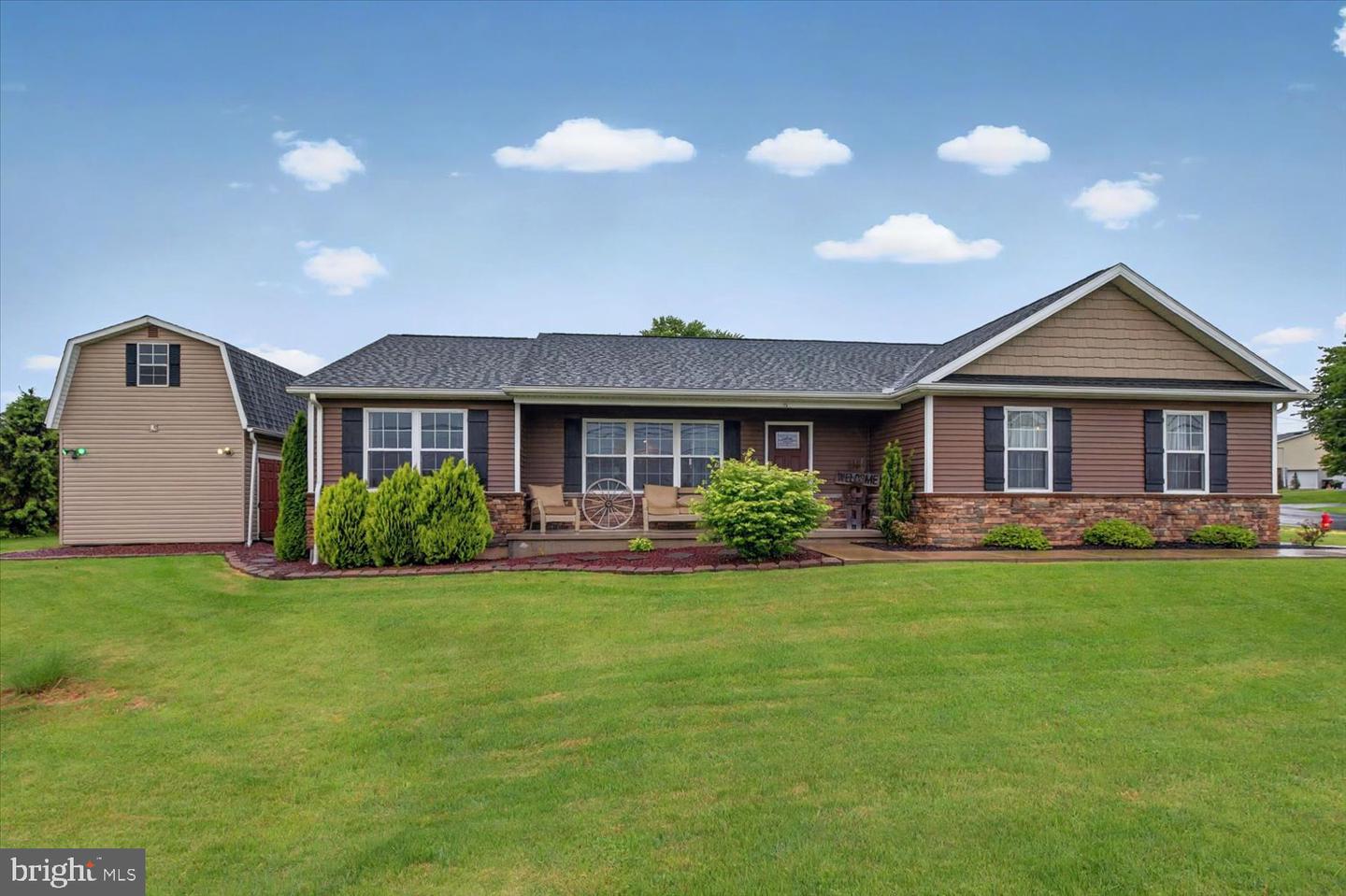 100 Phillip Dr, Myerstown, PA 17067 - MLS PALN2020920 - Coldwell Banker
