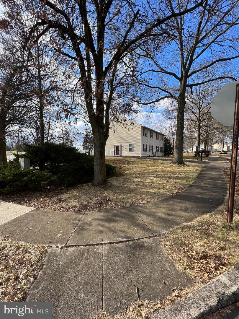 406 Indian Crest Dr, Harleysville, PA 19438 - MLS PAMC2061708 ...