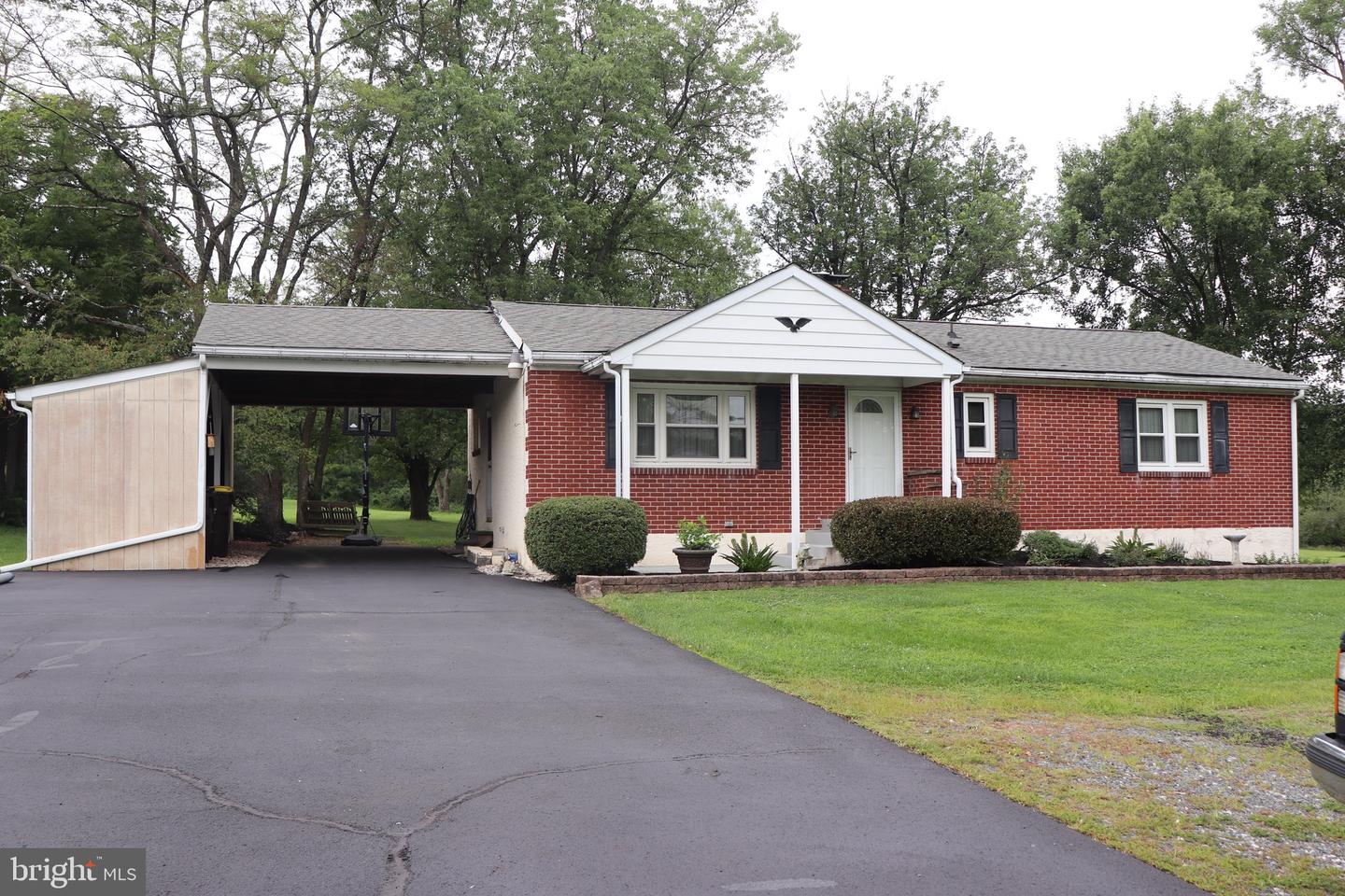 447 Layfield Rd, Perkiomenville, PA 18074 - MLS PAMC2080946 - Coldwell ...