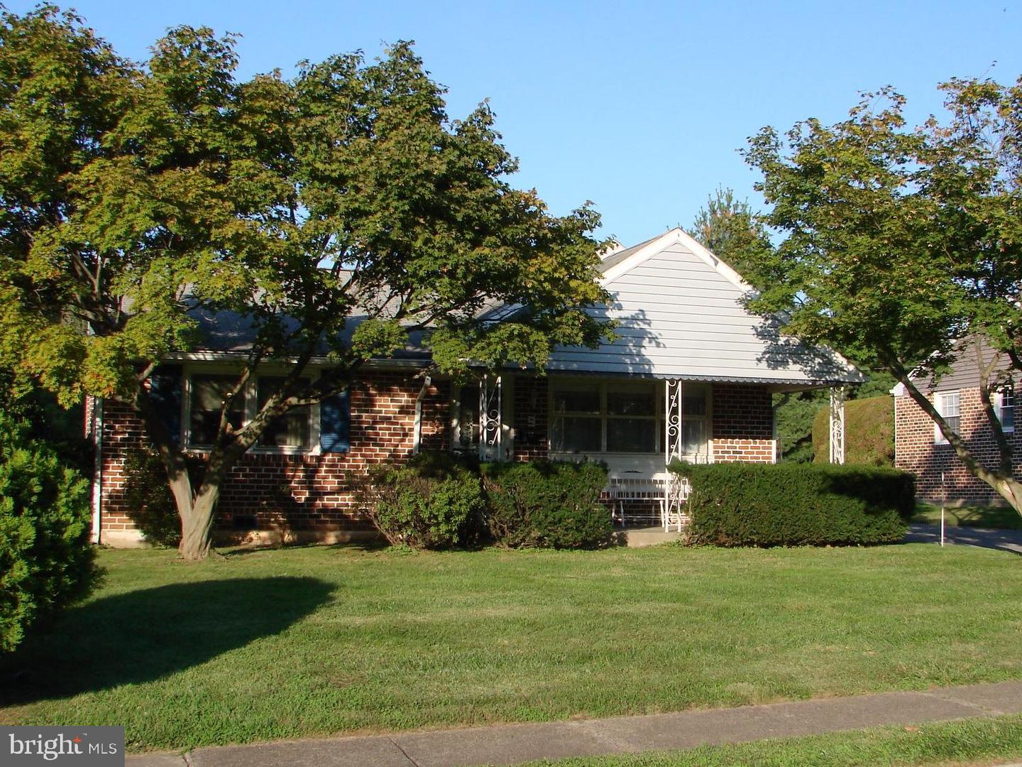 9 Lawnton Rd, Norristown, PA 19401 - MLS PAMC2085640 - Coldwell Banker