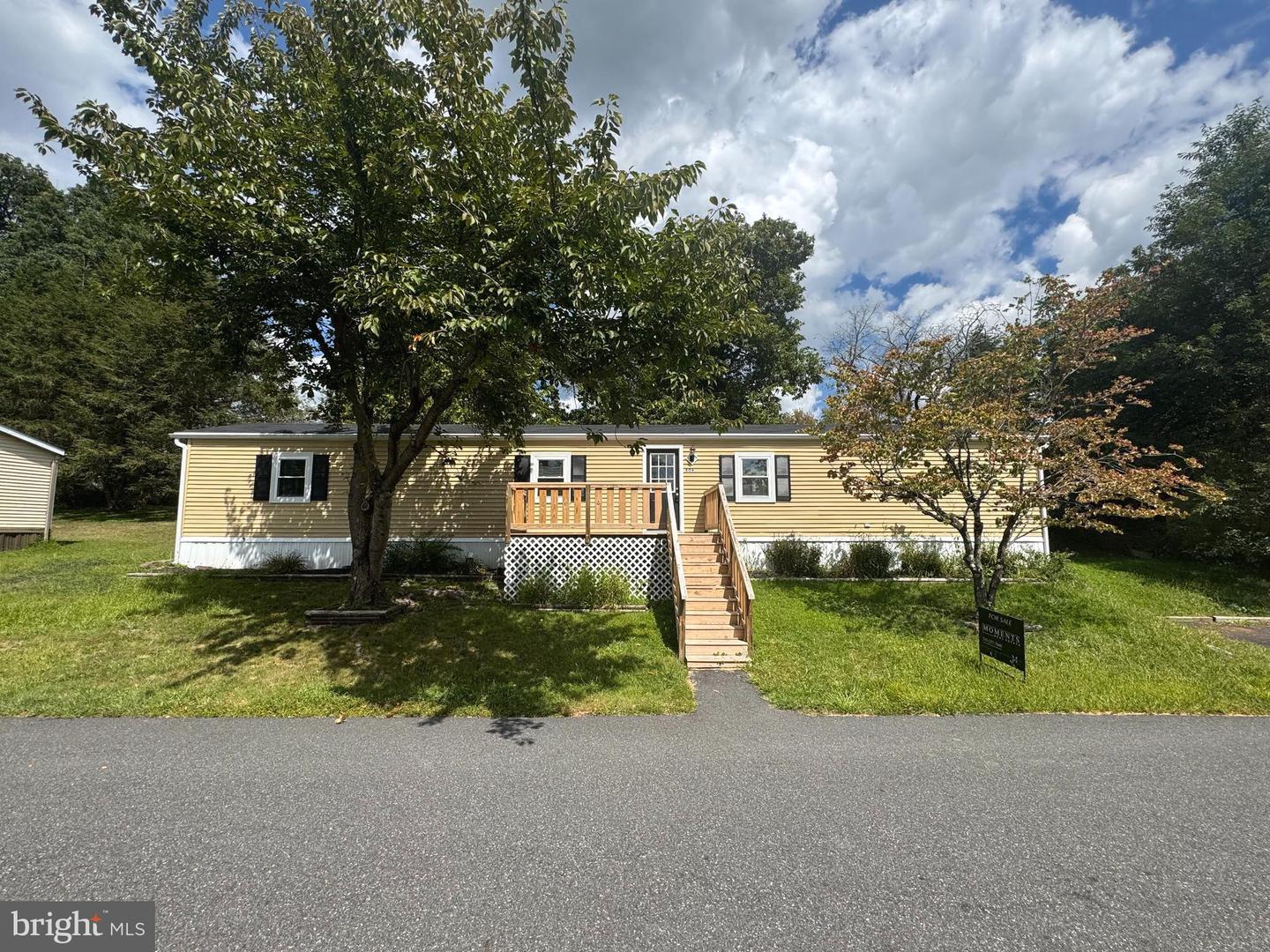 806 Holly Dr, Green Lane, PA 18054 - MLS PAMC2127296 - Coldwell Banker