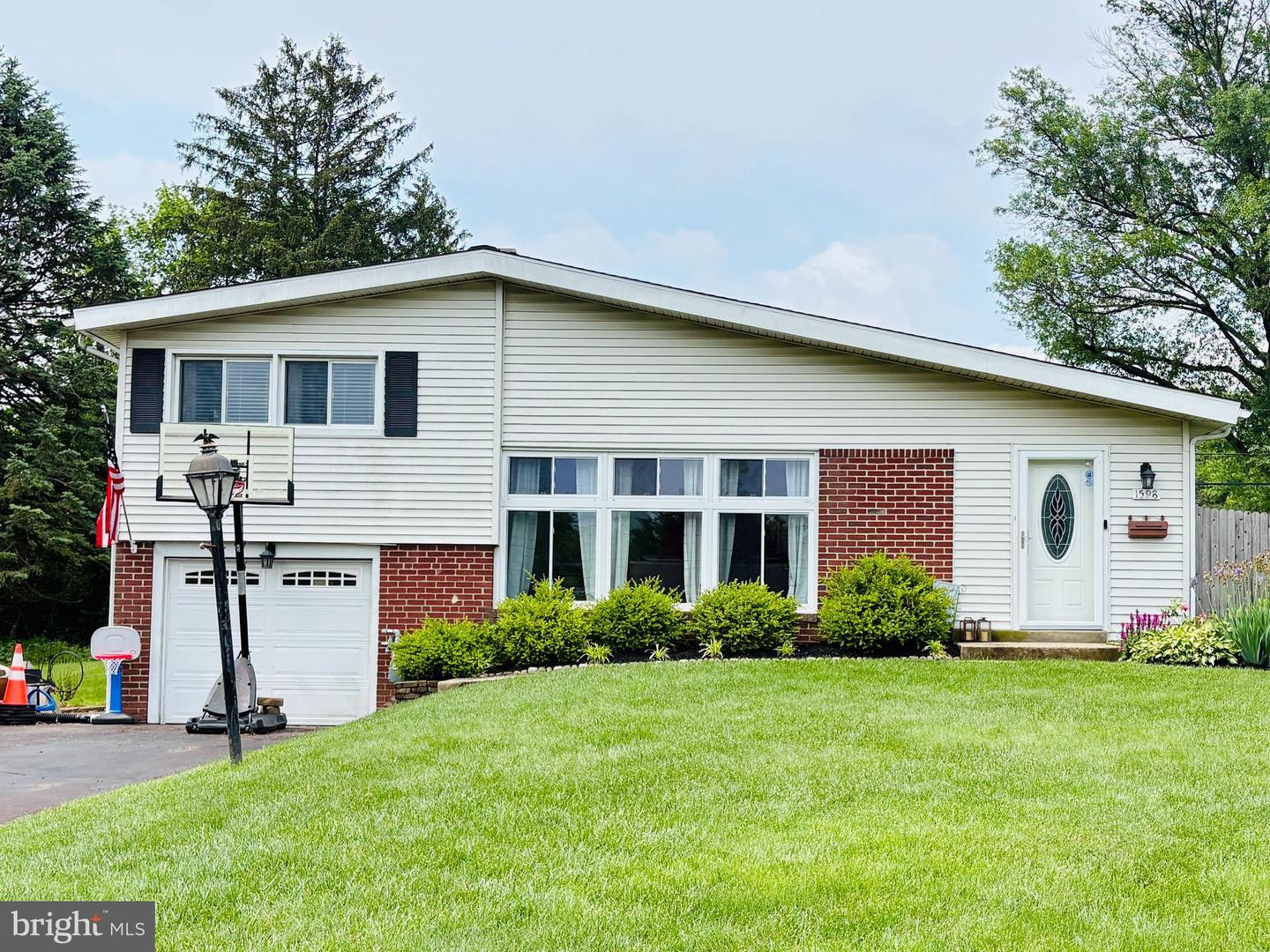 1598 Pulaski Dr, Blue Bell, PA 19422 - MLS PAMC2142698 - Coldwell Banker