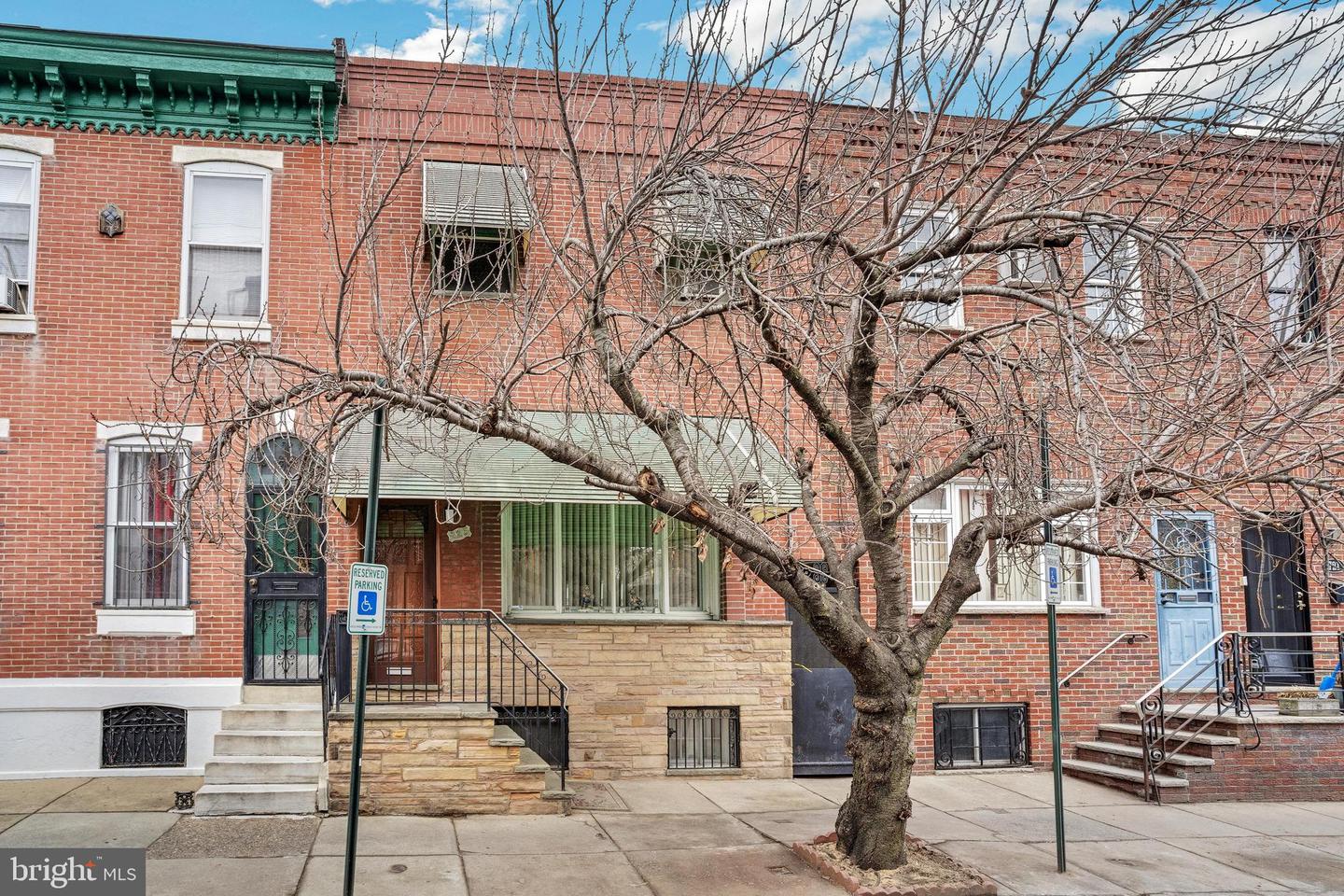 725 Reed St, Philadelphia, PA 19147 - MLS PAPH2193600 - Coldwell Banker