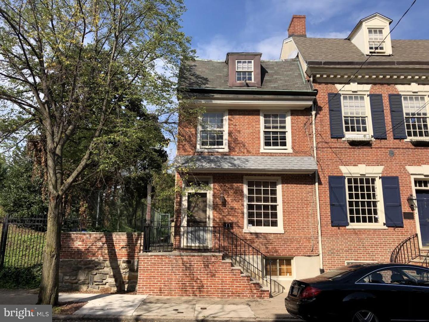 11 Queen St, Philadelphia, PA 19147 - MLS PAPH2196334 - Coldwell Banker