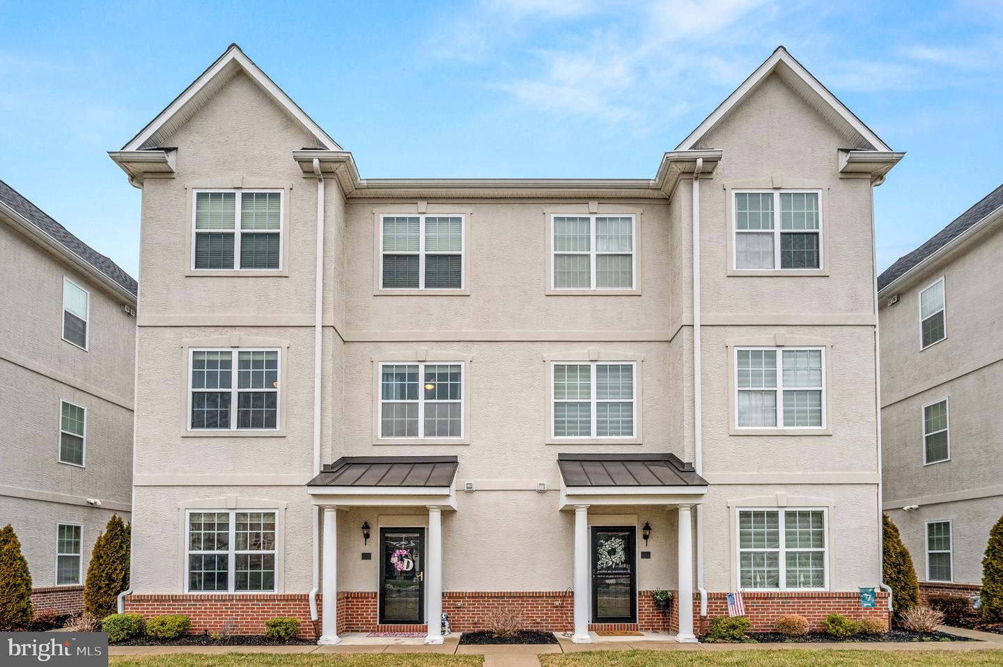 2013 Capri Dr, Philadelphia, PA 19145 - MLS PAPH2200066 - Coldwell Banker