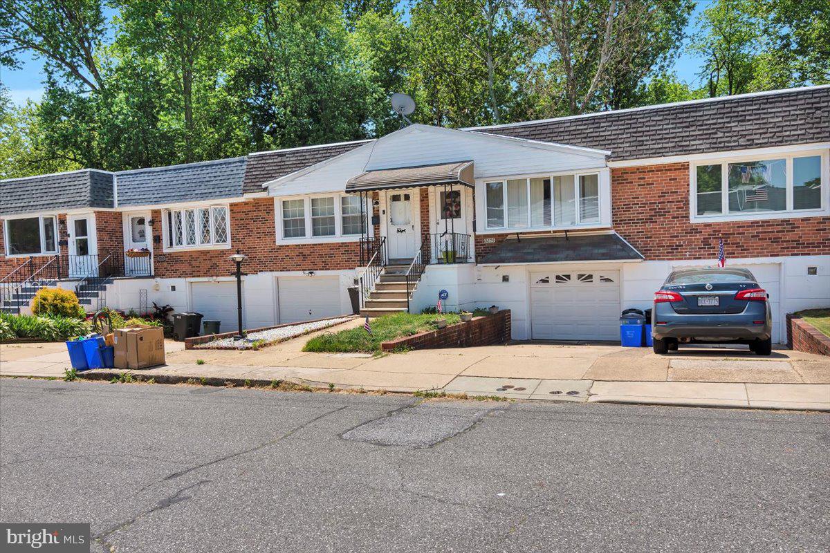 3236 Rhett Rd, Philadelphia, PA 19154 - MLS PAPH2242160 - Coldwell Banker
