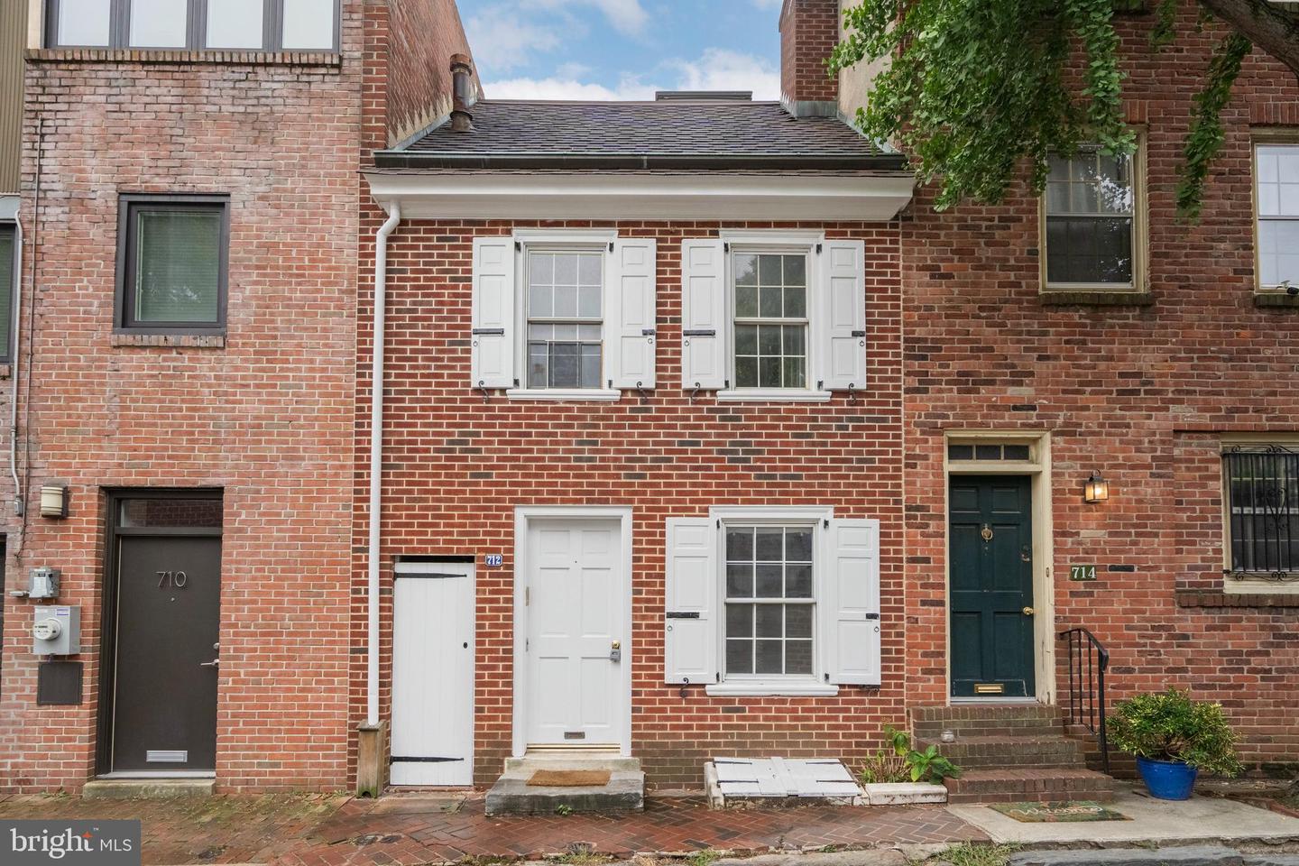 712 Addison St, Philadelphia, PA 19147 - MLS PAPH2272942 - Coldwell Banker
