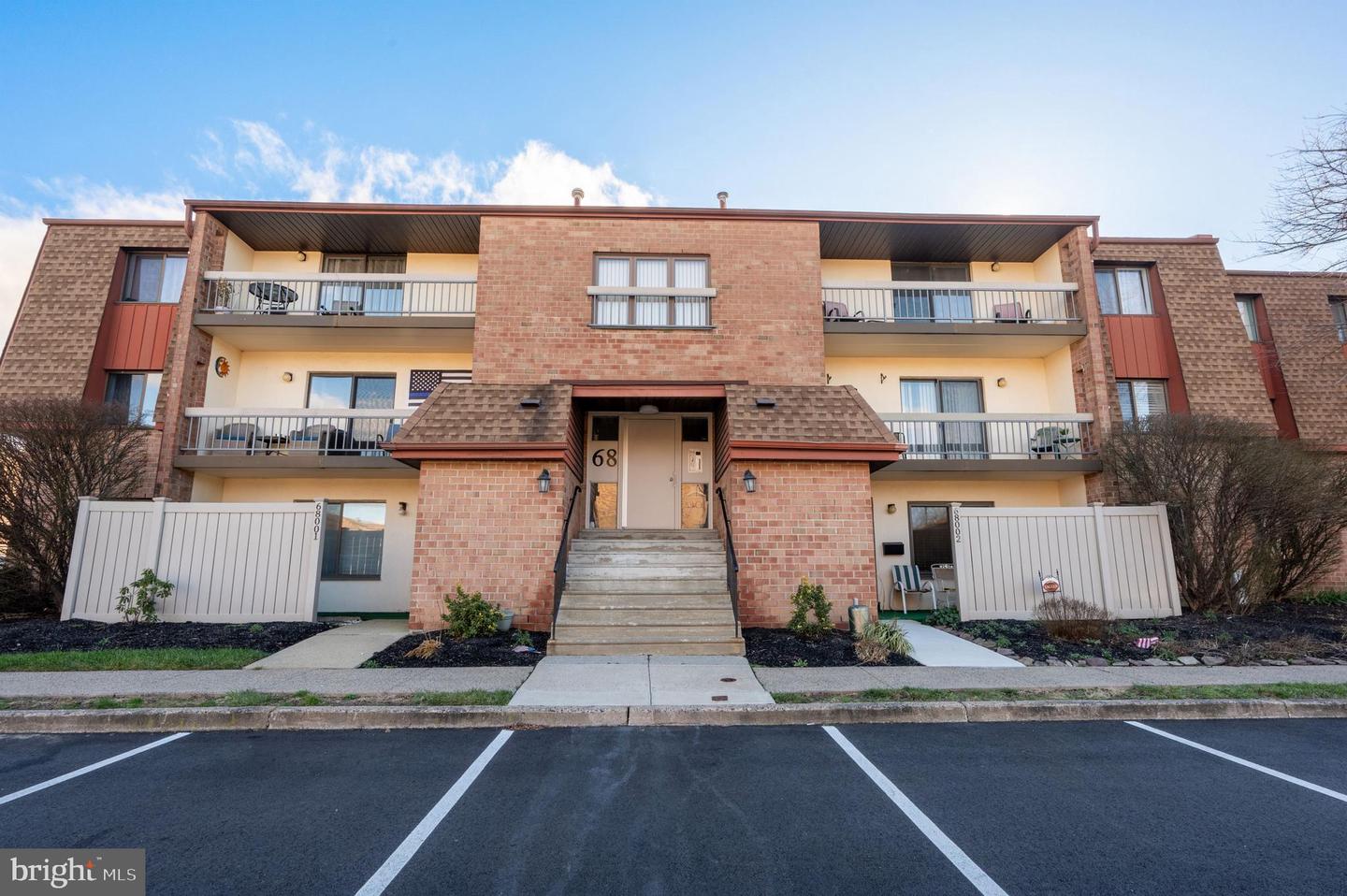 68102 Delaire Landing Rd #102, Philadelphia, PA 19114 - MLS PAPH2306324 - Coldwell Banker