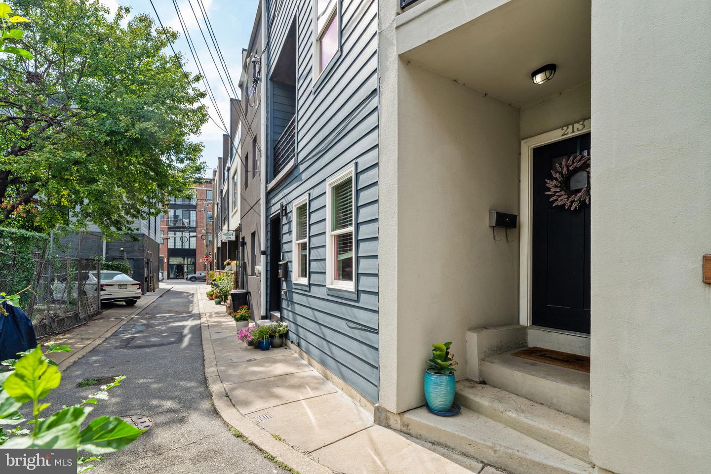 213 Mercer St, Philadelphia, PA 19125 - MLS PAPH2380398 - Coldwell Banker