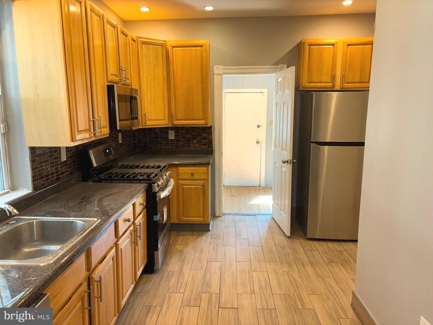 1520 W Wingohocking St, Philadelphia, PA 19140 - MLS PAPH2394784 ...