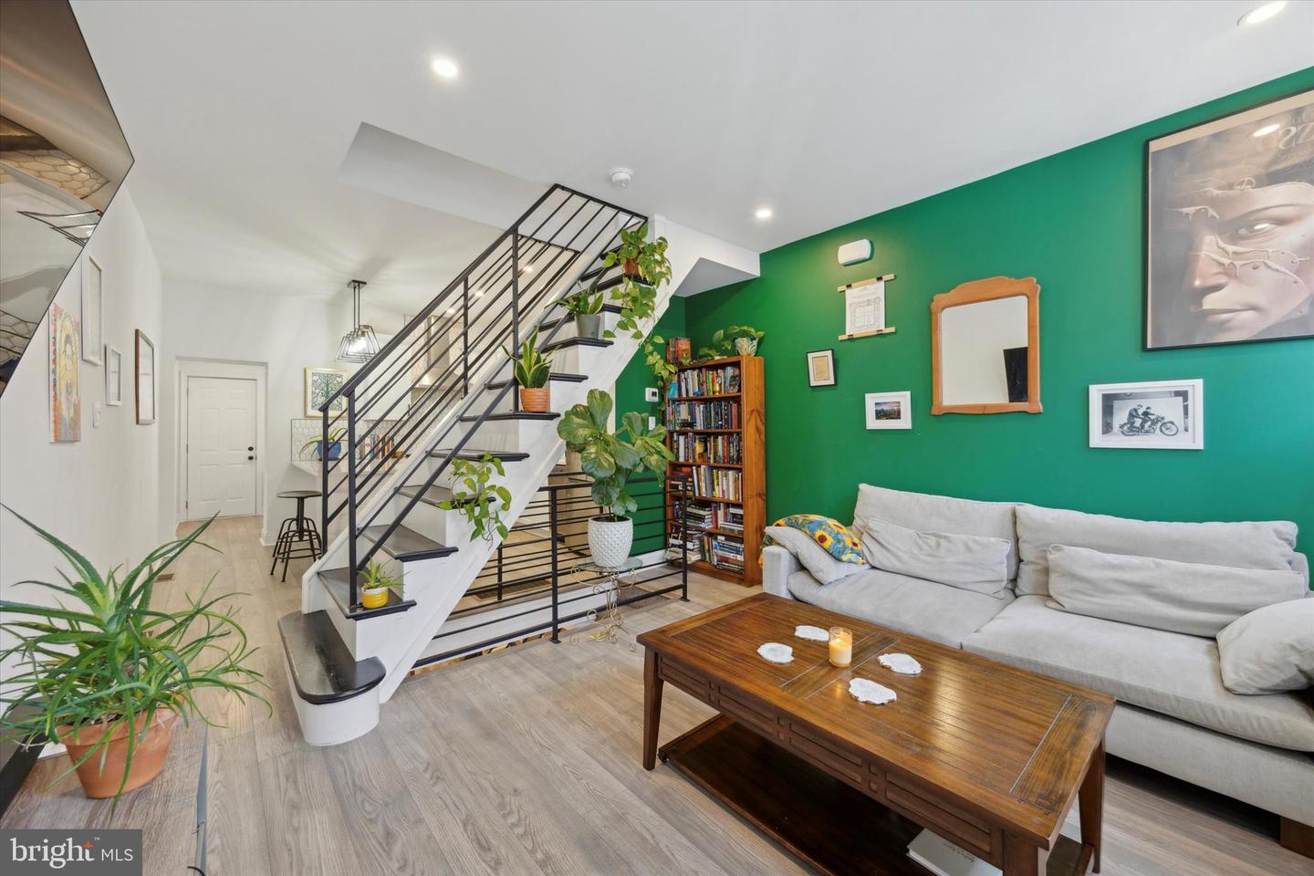 1831 N Mutter St, Philadelphia, PA 19122 - MLS PAPH2432734 - Coldwell ...