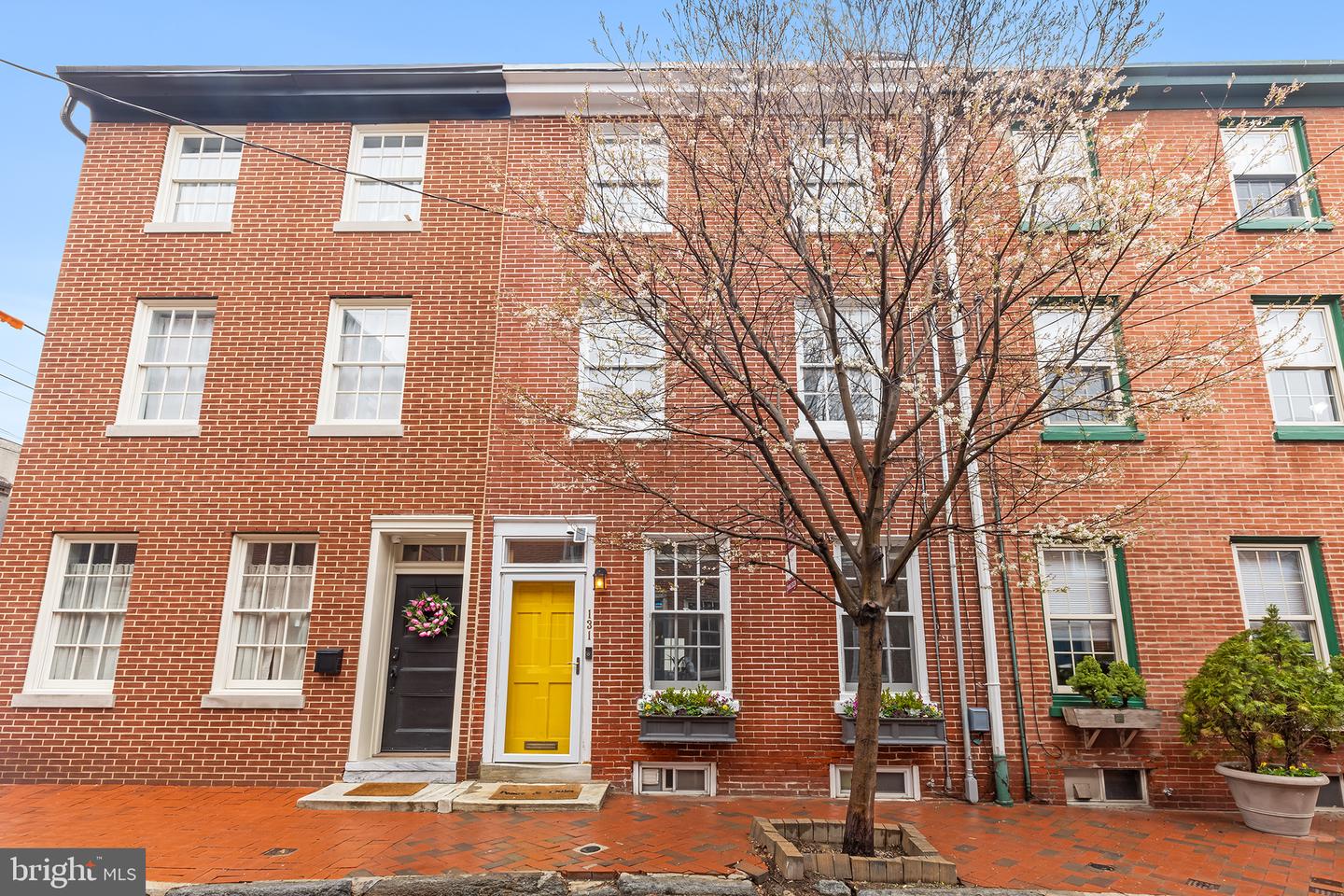 131 Beck St, Philadelphia, PA 19147 - MLS PAPH2465268 - Coldwell Banker