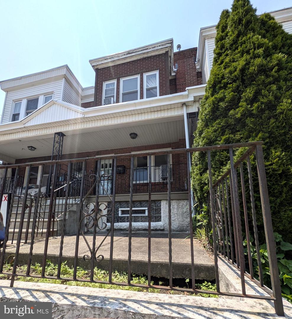 996 Anchor St, Philadelphia, PA 19124 - MLS PAPH2481446 - Coldwell Banker