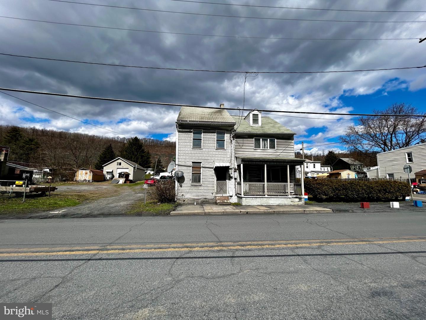 207 Main St, Gilberton, PA 17934 - MLS PASK2014640 - Coldwell Banker