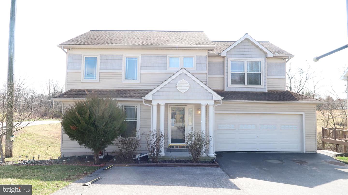 10 Smith Rd, York, PA 17406 - MLS PAYK2037510 - Coldwell Banker