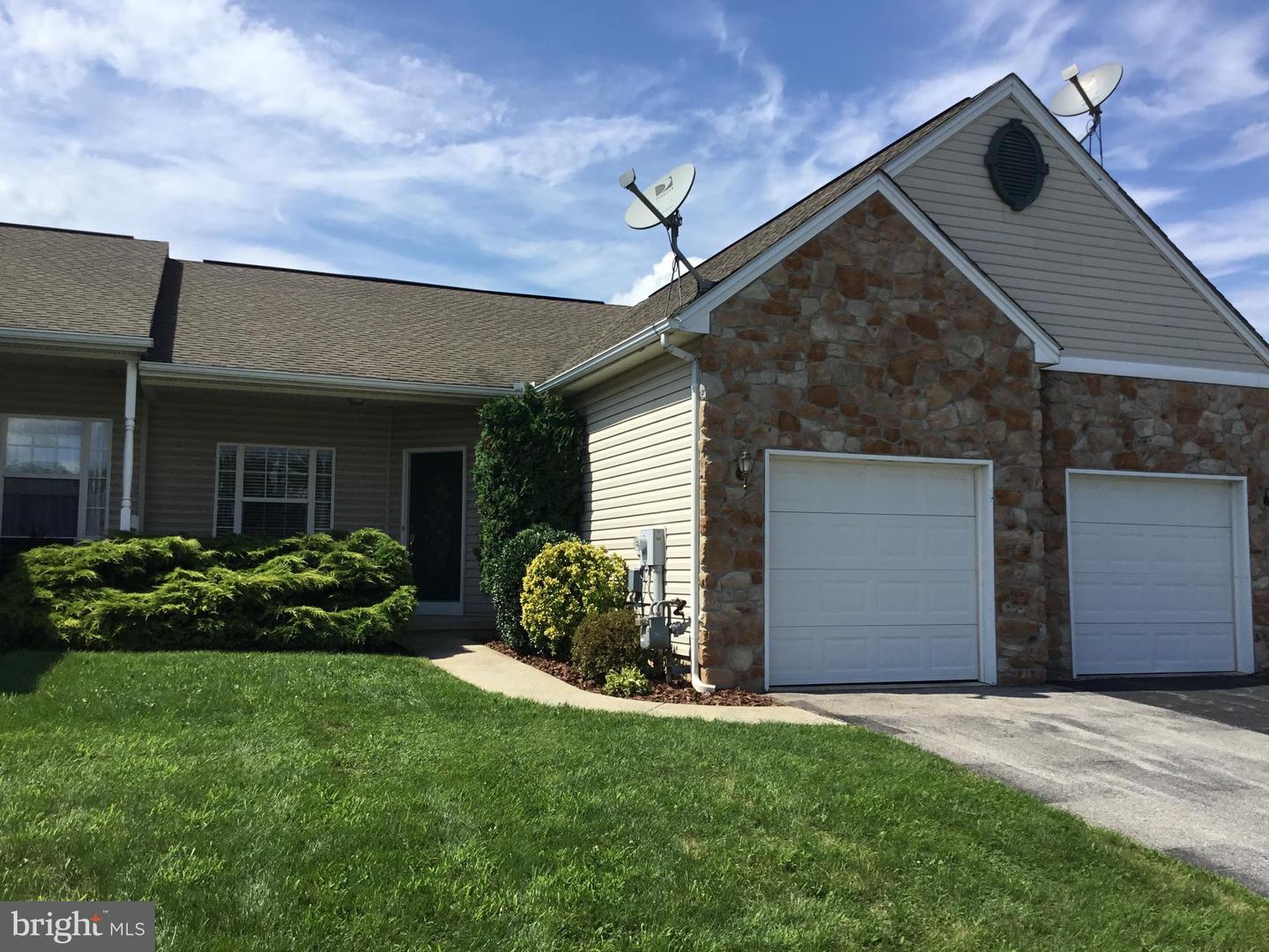 1886 Deerfield Dr, Dover, PA 17315 - MLS PAYK2045462 - Coldwell Banker