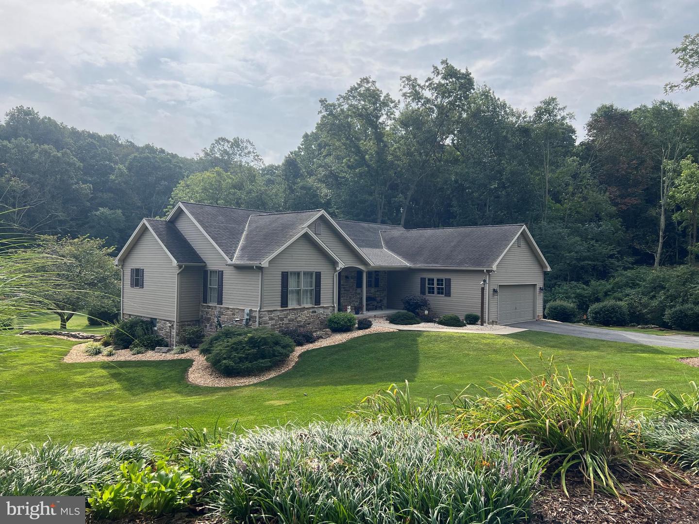 3684 Hess Rd, Stewartstown, PA 17363 - MLS PAYK2047764 - Coldwell Banker