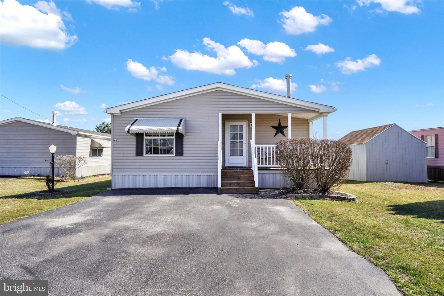 195 Country Ridge Dr, York, PA 17408 - MLS PAYK2056822 - Coldwell Banker