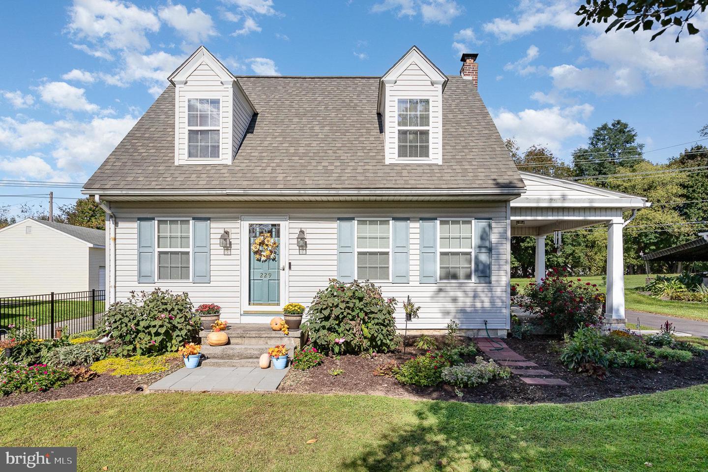 229 Dew Drop Rd, York, PA 17402 - MLS PAYK2070202 - Coldwell Banker