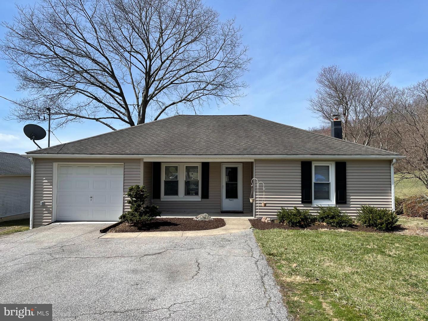 7462 Reynolds Mill Rd, Seven Valleys, PA 17360 - MLS PAYK2078544 ...