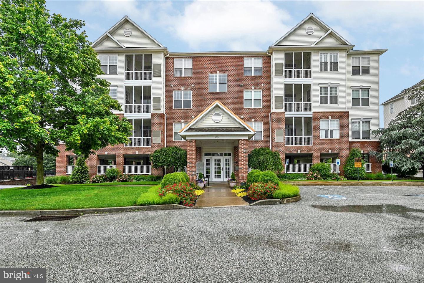 1050 Crest Way #403, York, PA 17403 - MLS PAYK2082470 - Coldwell Banker