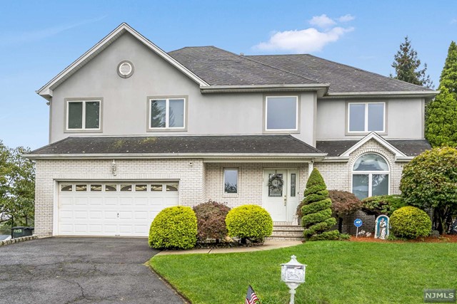 1 Stirling Terrace, Totowa, NJ 07512 - MLS 22036635 - Coldwell Banker