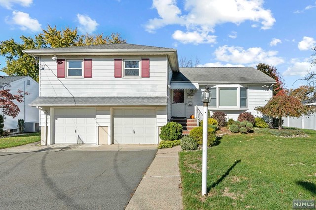 15 Lamring Dr, Fair Lawn, NJ 07410 - MLS 22039732 - Coldwell Banker