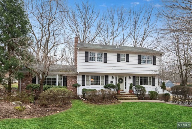 100 Youngs Rd, Mahwah, NJ 07430 - MLS 23000946 - Coldwell Banker