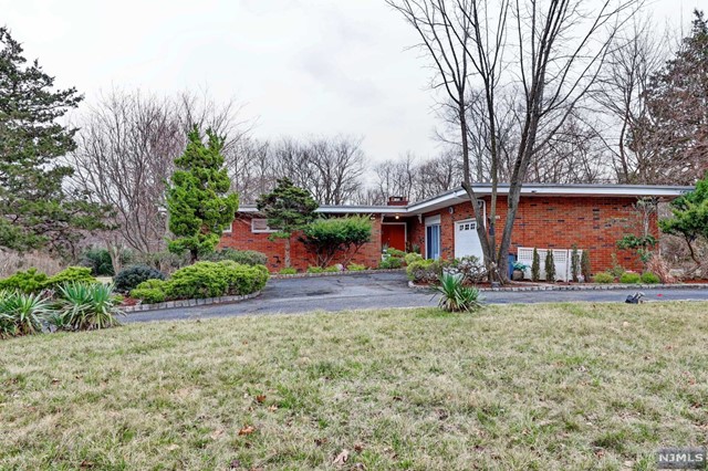 824 Mountain Ave, Wyckoff Township, NJ 07481 - MLS 23000987 - Coldwell ...