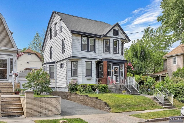 92 Wood St, Rutherford, NJ 07070 - MLS 23014772 - Coldwell Banker