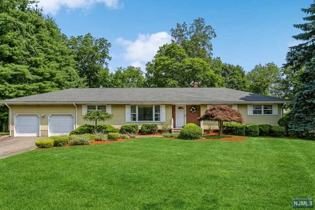 604 Woodland Ct, River Vale Township, NJ 07675 - MLS 23021501 ...